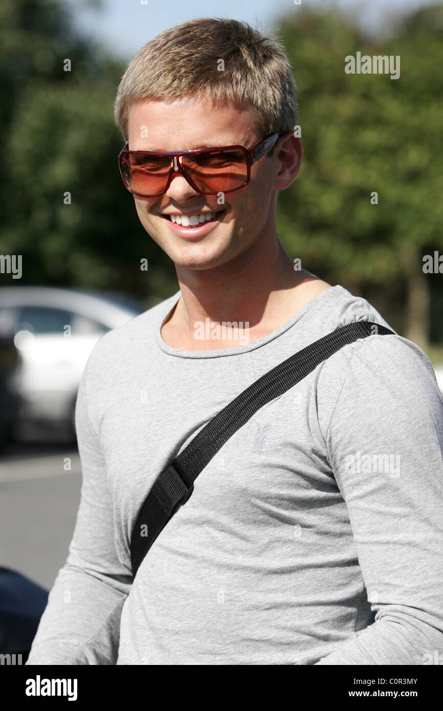 Jeff Brazier arrives Emmerdale All Stars v The Red Carpet charity ...