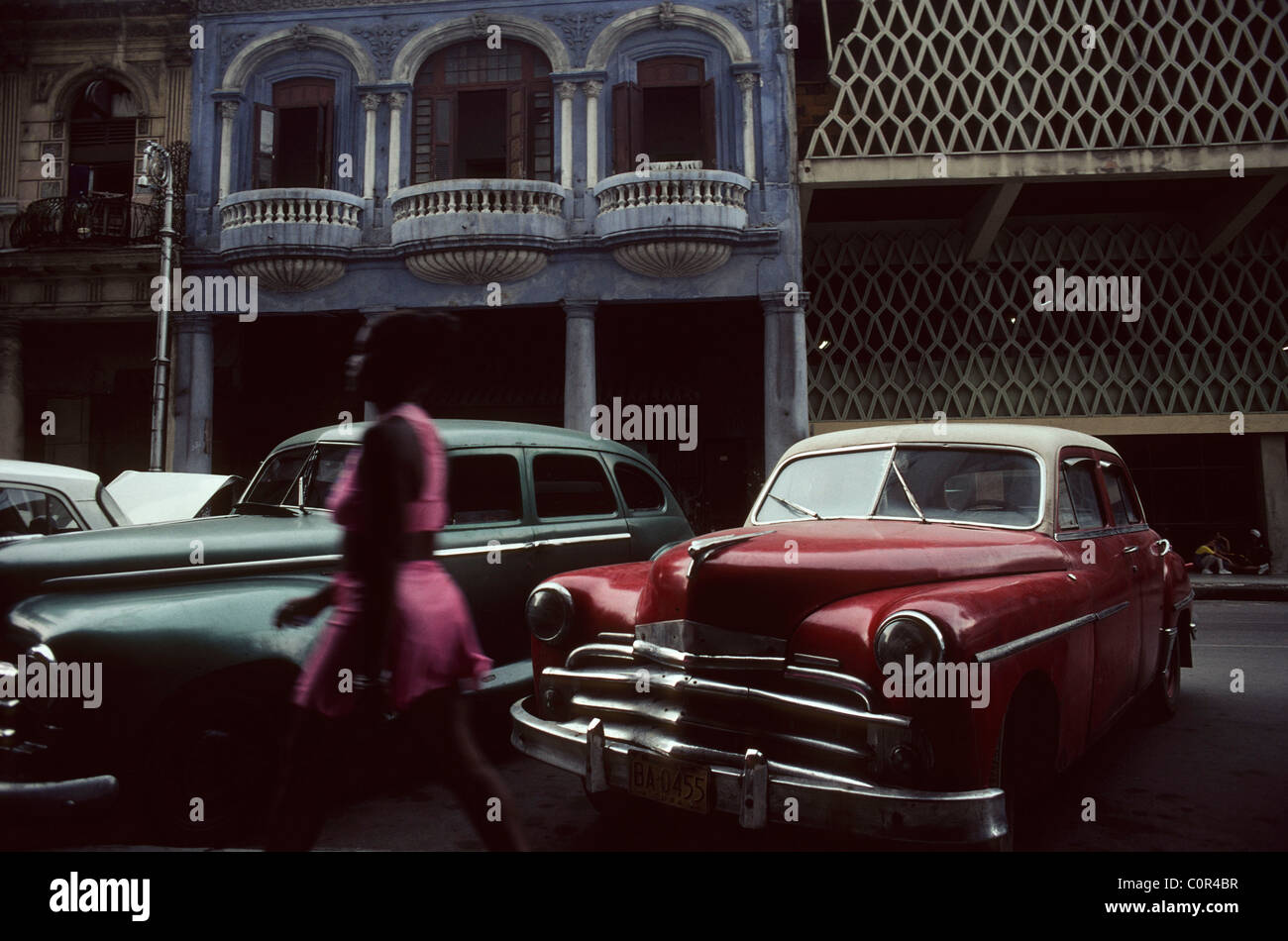 Havana, Cuba. Street scene & Vintage American cars, Centro Habana Stock ...