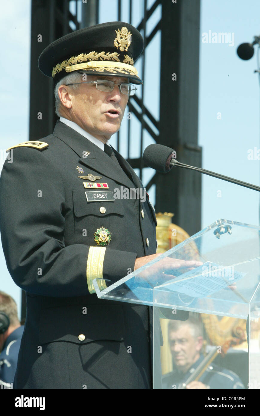 General George Casey High Resolution Stock Photography and Images - Alamy