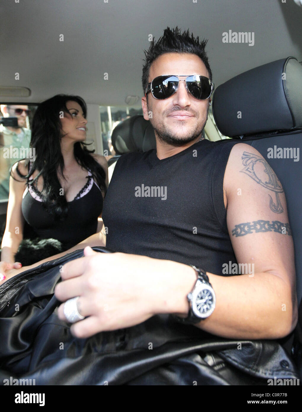 Peter Andre and Katie Price AKA Jordan in their car after having lunch ...