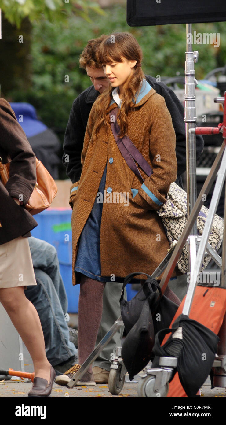 Jessica Alba filming on location of her new movie 'An Invisible Sign of ...