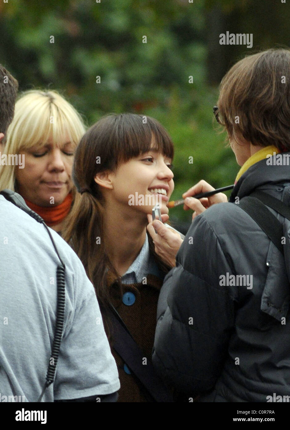 Jessica Alba filming on location of her new movie 'An Invisible Sign of ...