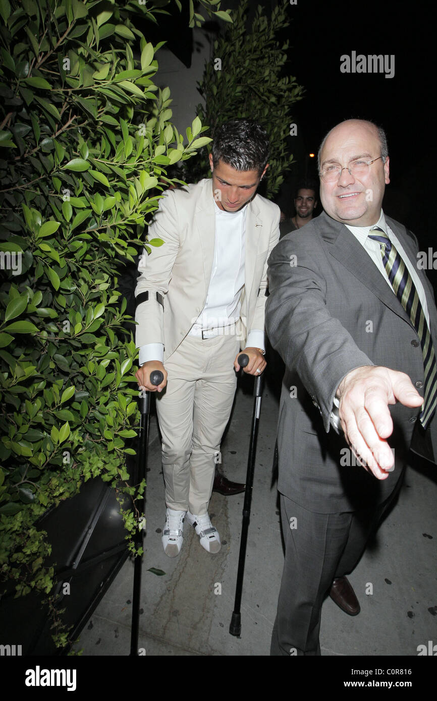 Cristiano ronaldo outside crown nightclub hi-res stock photography and ...