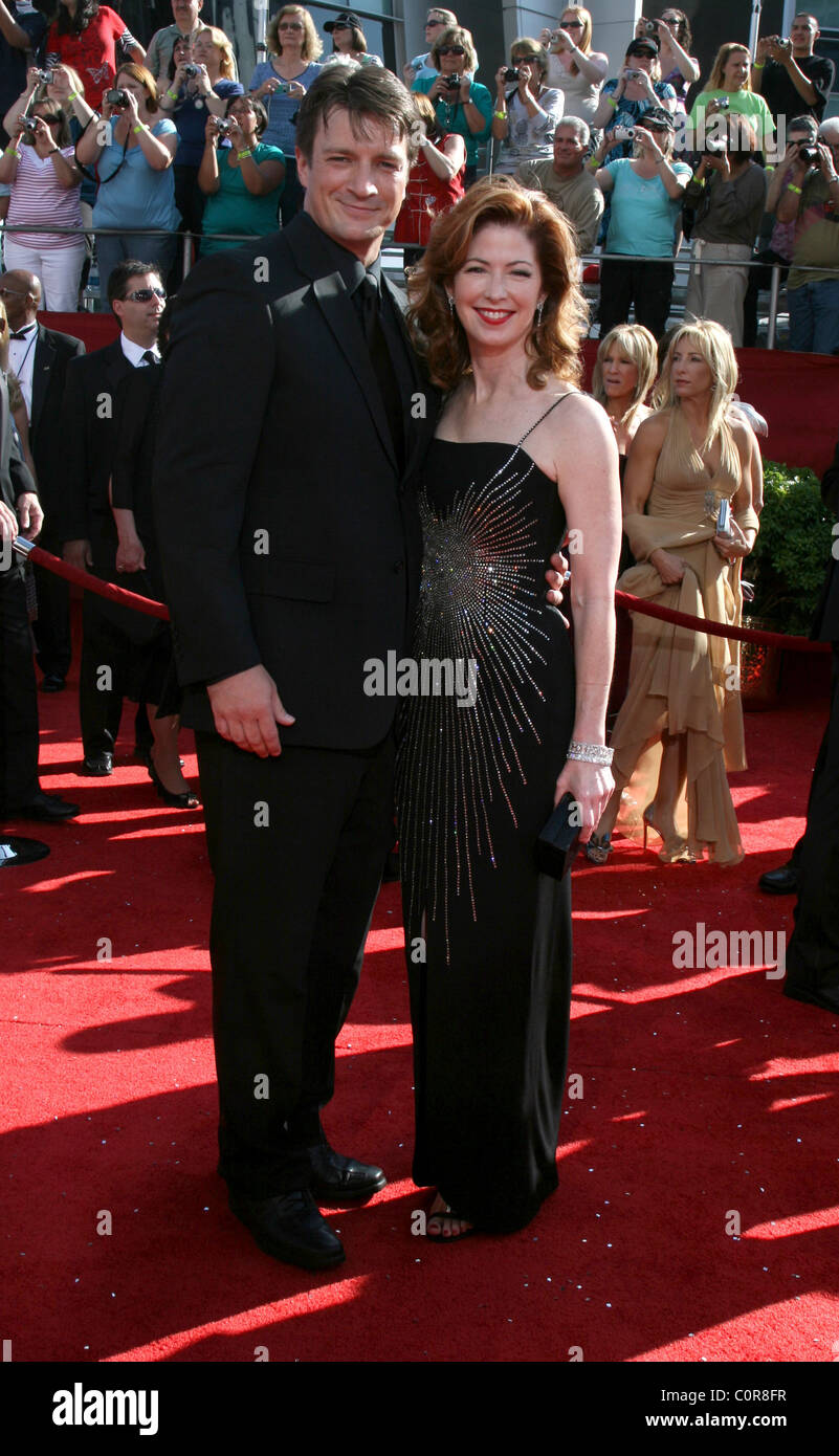 Nathan fillion and dana delany hi-res stock photography and images - Alamy
