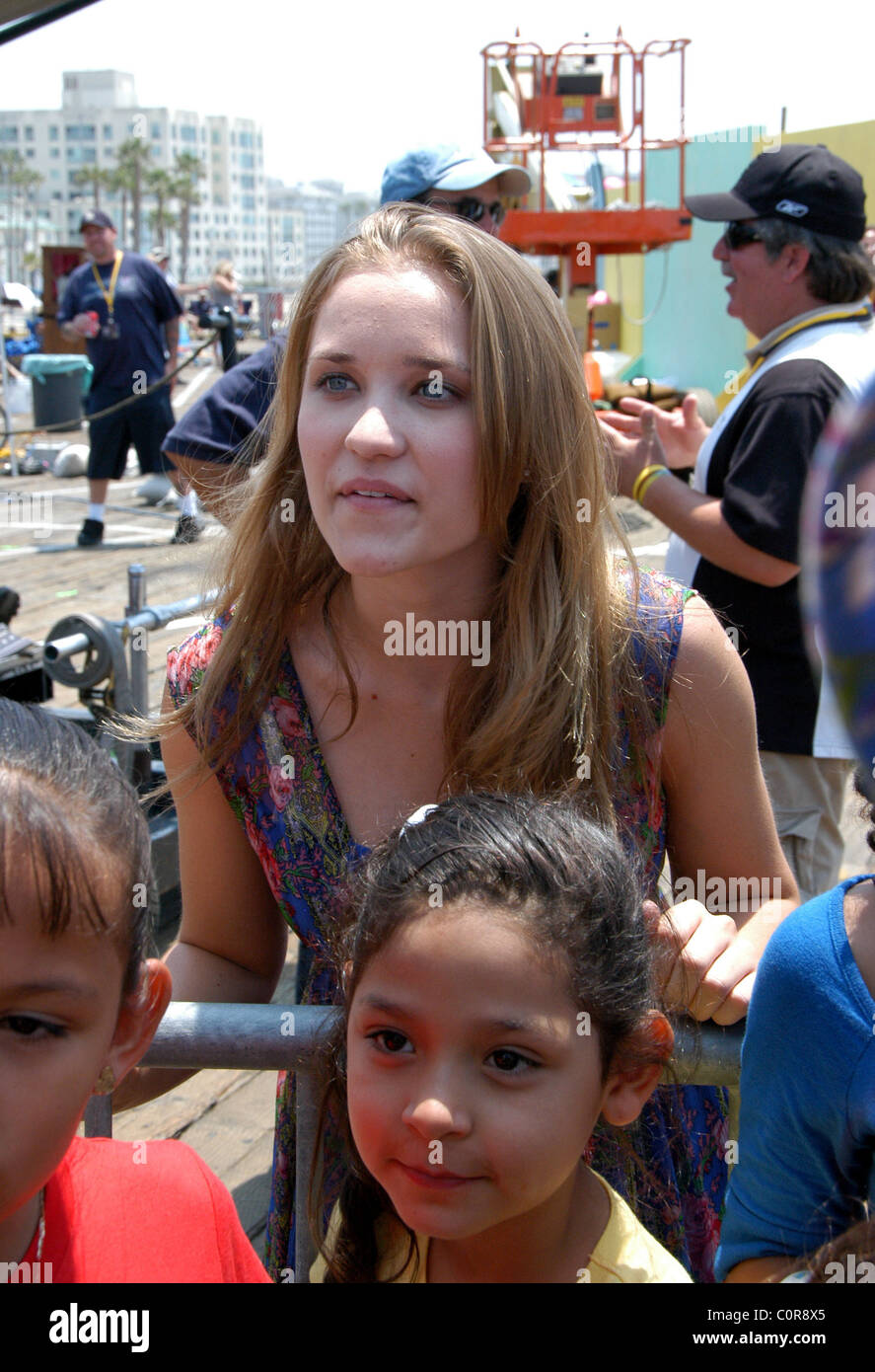 Emily Osment Signs autographs on the set of 'Hannah Montana: The Movie ...
