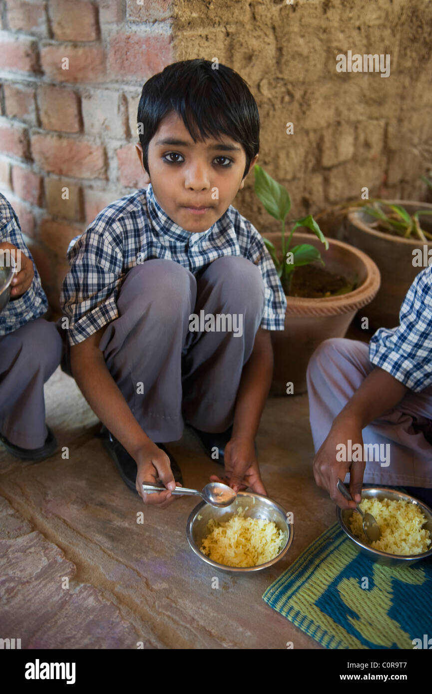 School children taking their lunch Stock Photo - Alamy