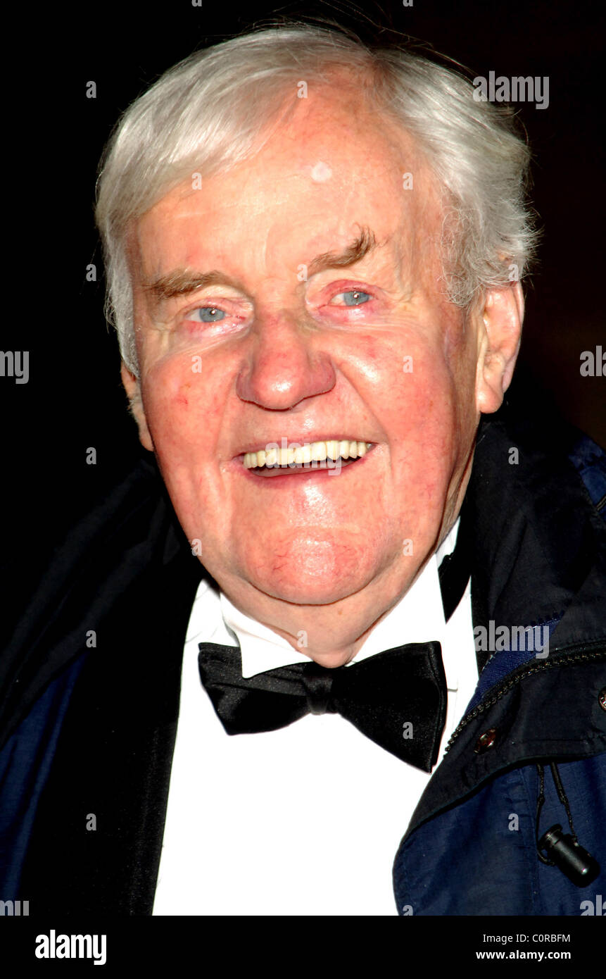 Richard briers hi-res stock photography and images - Alamy