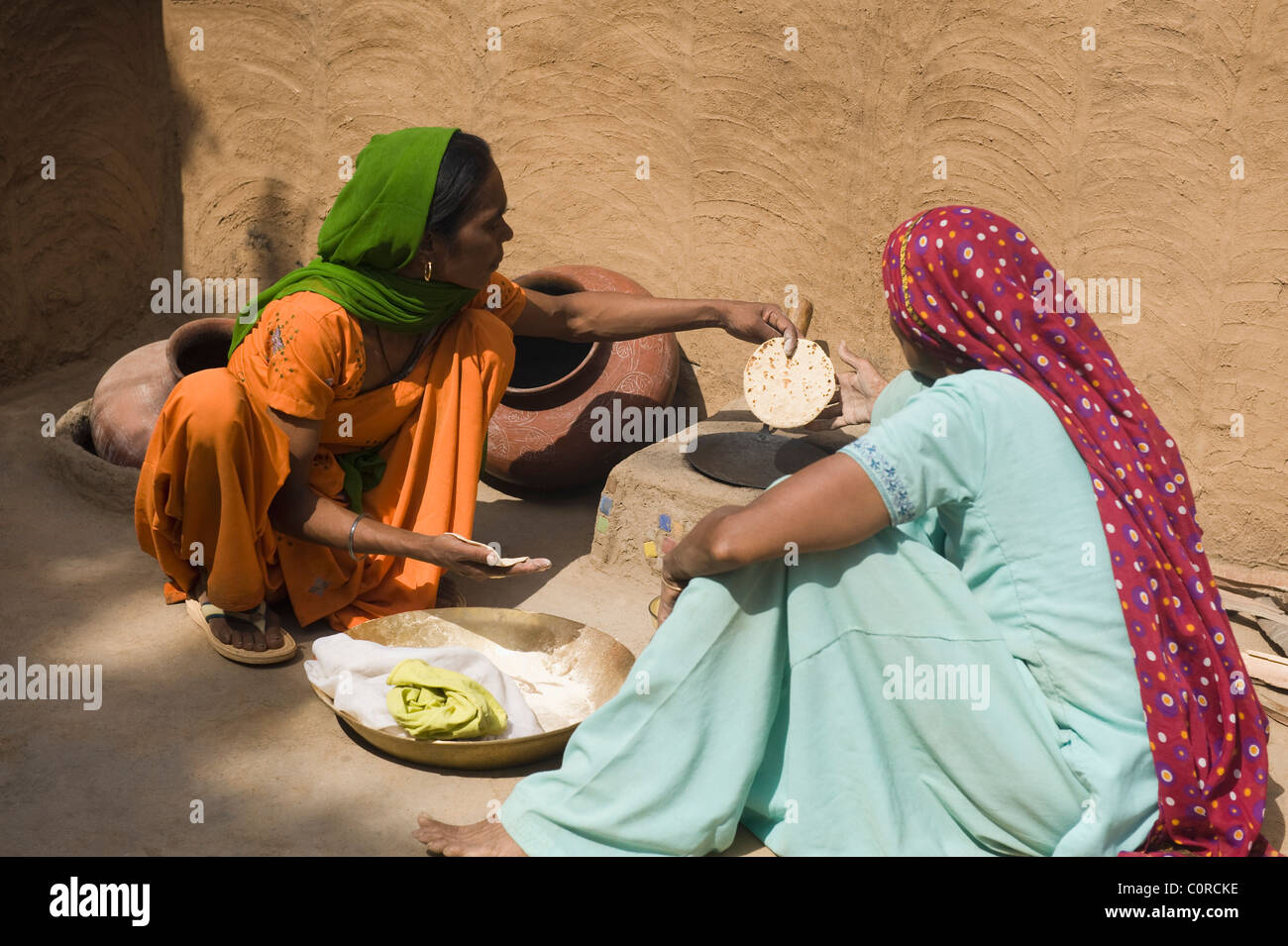 Making chapati hi-res stock photography and images - Alamy
