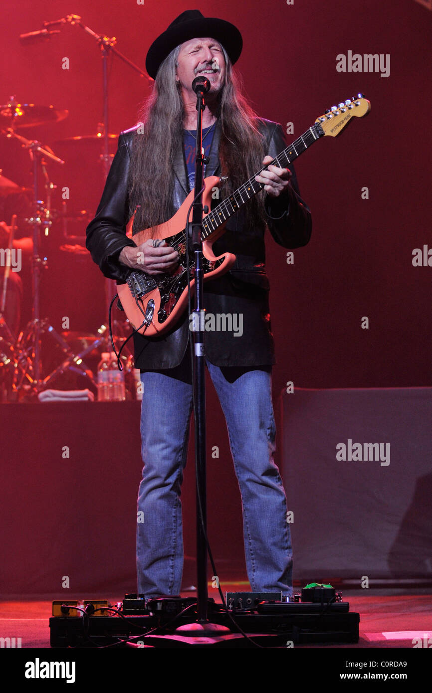Pat Simmons of the Doobie Brothers performs live at the Seminole Hard ...