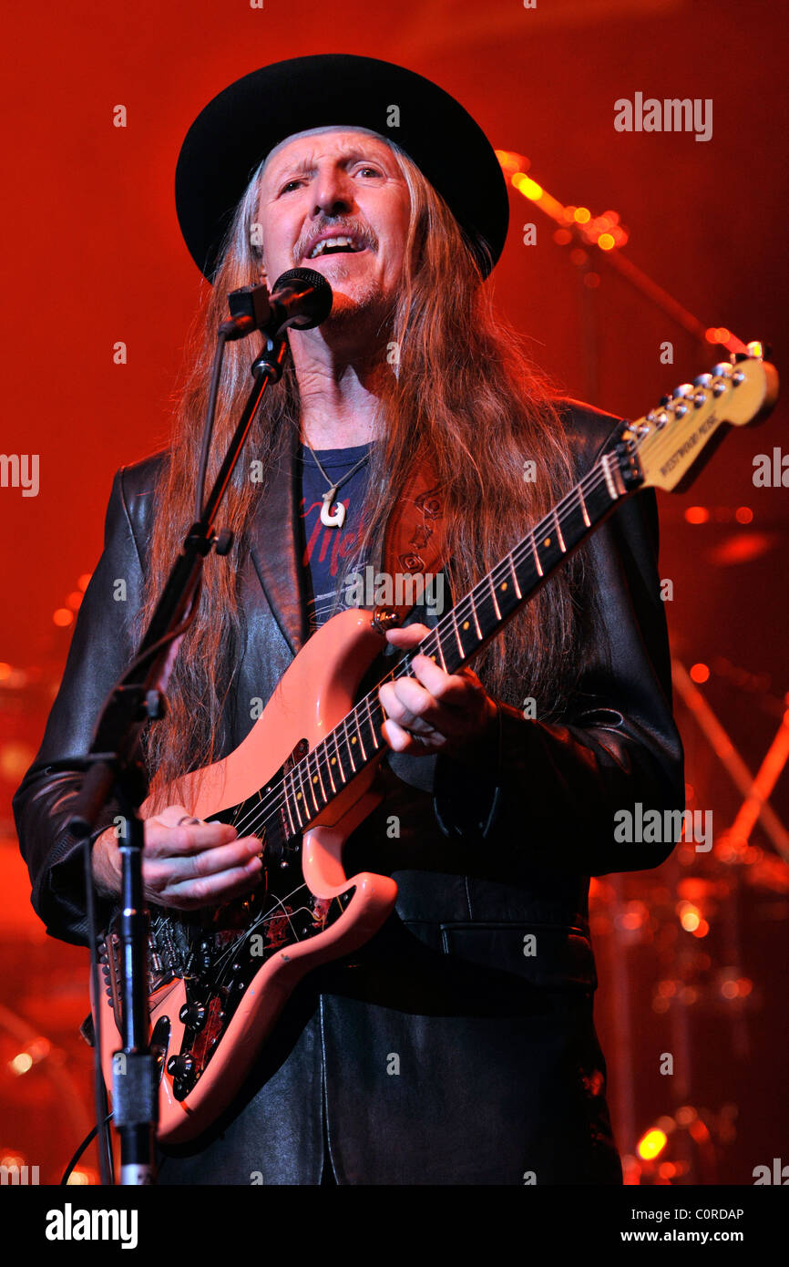 Pat Simmons of the Doobie Brothers performs live at the Seminole Hard ...