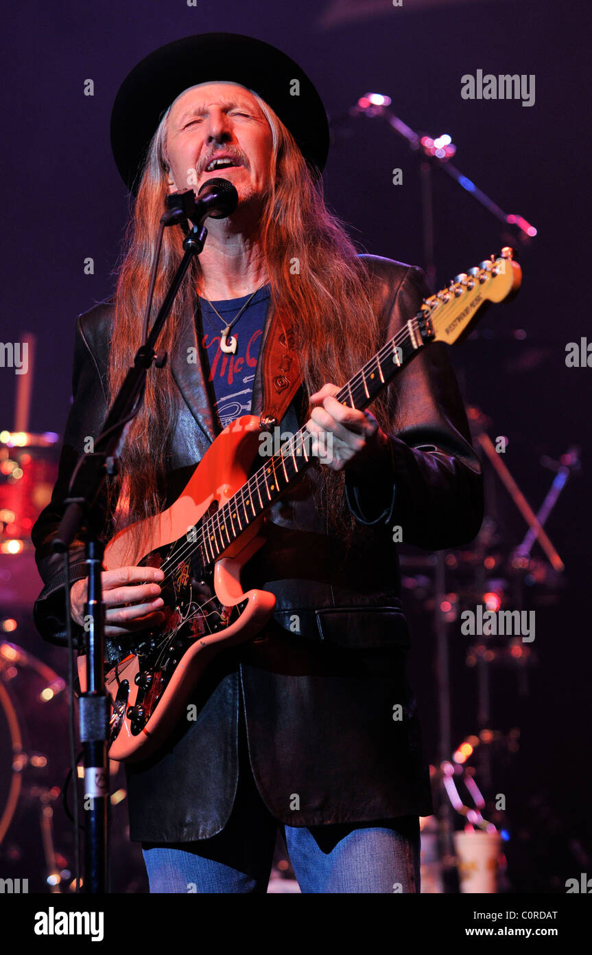 Pat Simmons of the Doobie Brothers performs live at the Seminole Hard ...