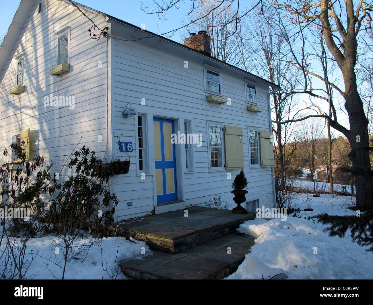 Old farm house in rural area of New York Stock Photo - Alamy