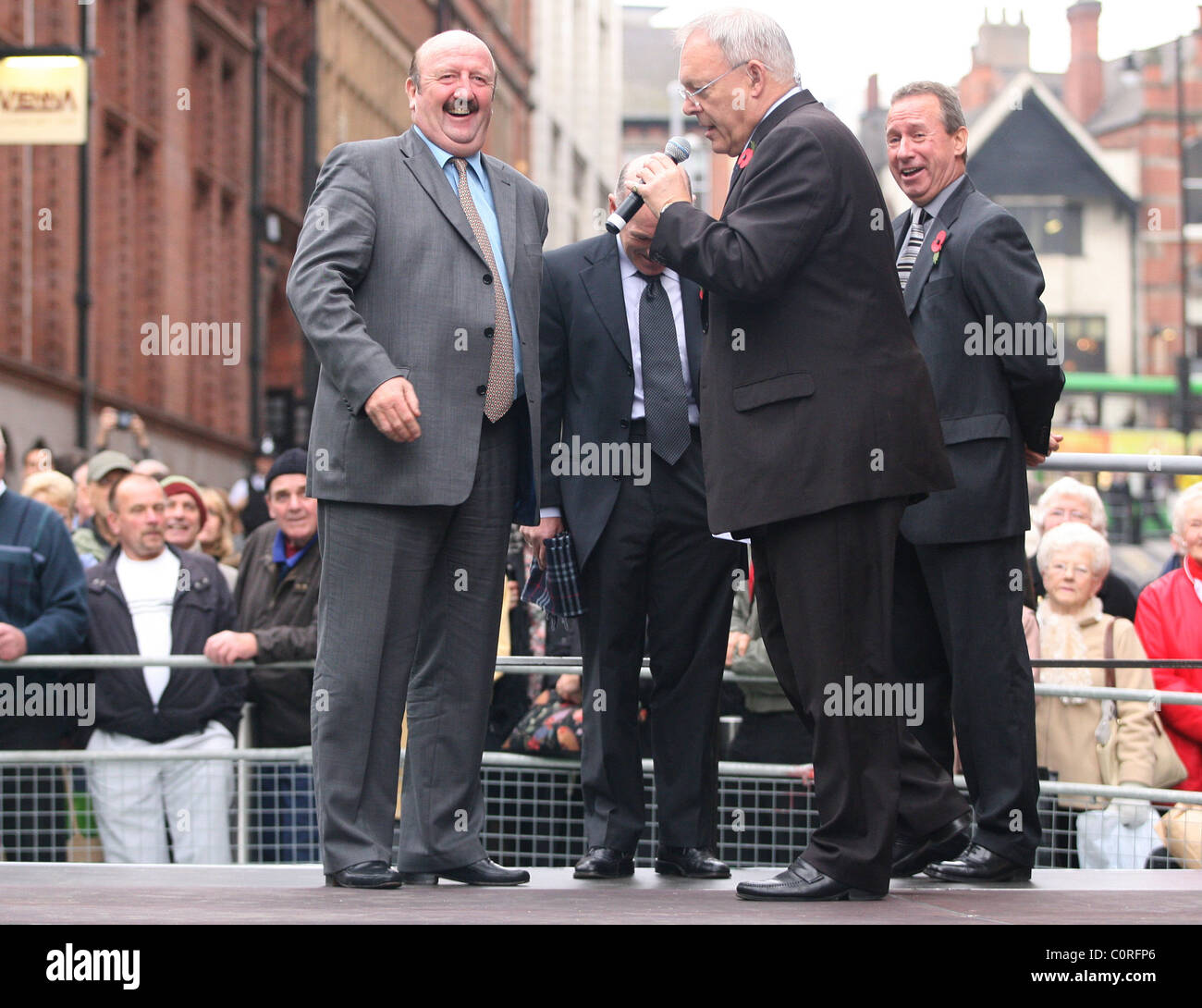 Sky sports presenter Gary Newbon shares a joke with ex forest stars ...