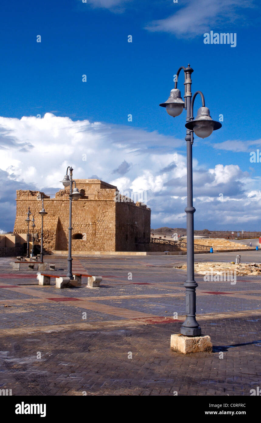 Paphos fort hi-res stock photography and images - Alamy