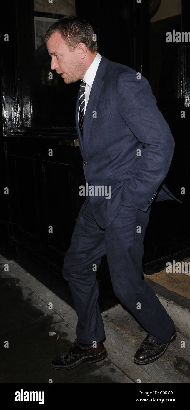 Guy Ritchie leaving the Punchbowl pub in Mayfair at 1am, appearing a ...