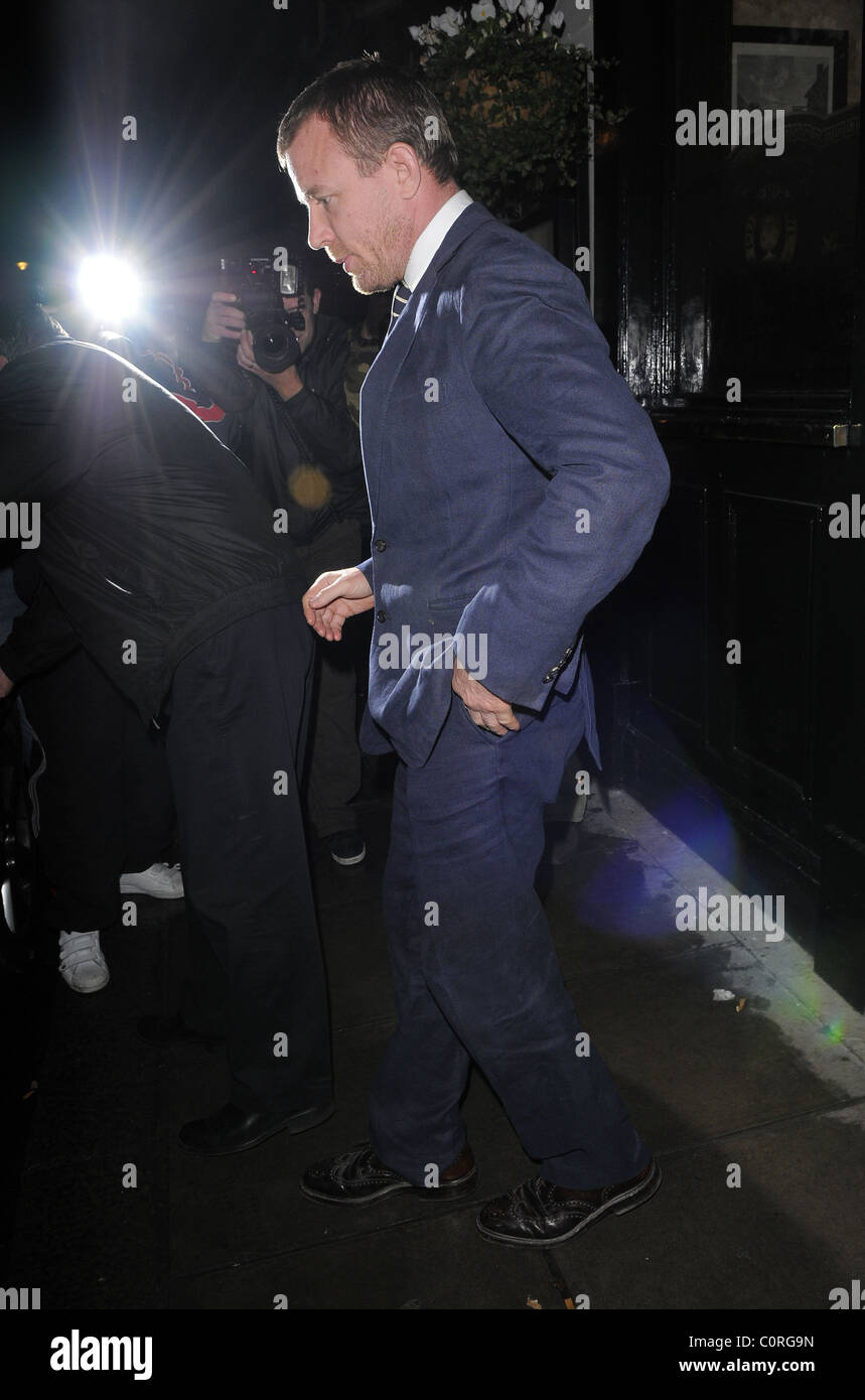 Guy Ritchie leaving the Punchbowl pub in Mayfair at 1am, appearing a ...