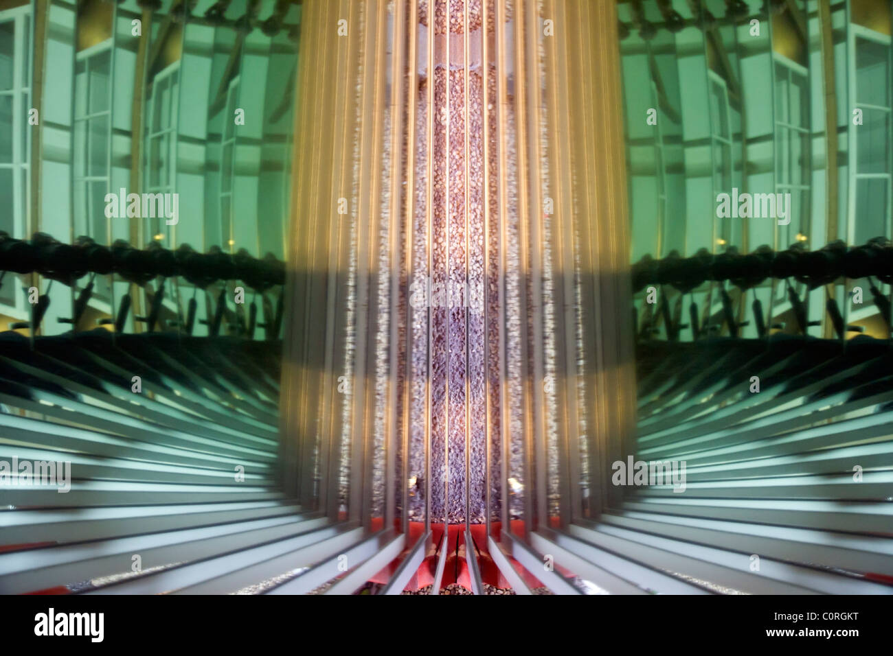 Mirrors hi-res stock photography and images - Alamy