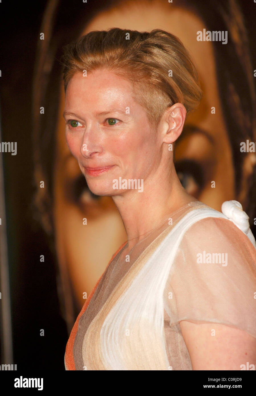 Tilda swinton benjamin button hi-res stock photography and images - Alamy