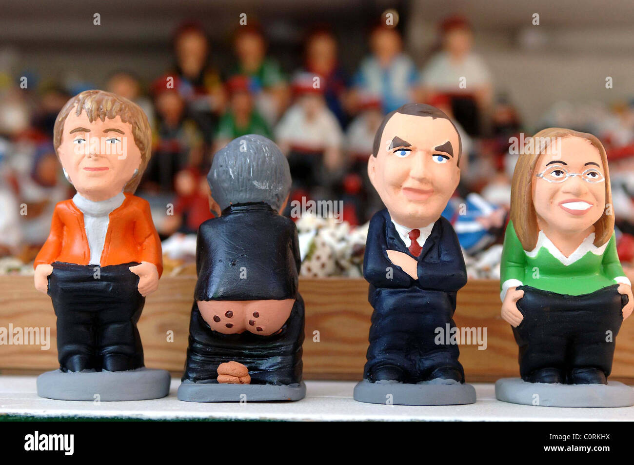 OBAMA AND BROWN GIVEN BUM DEAL These rather delightful little statues ...