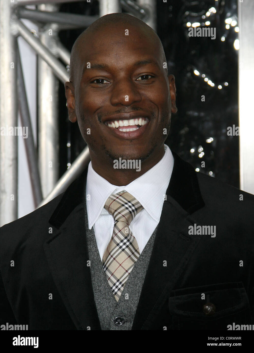 Tyrese Gibson Los Angeles Premiere of 'Seven Pounds' held at the Mann ...