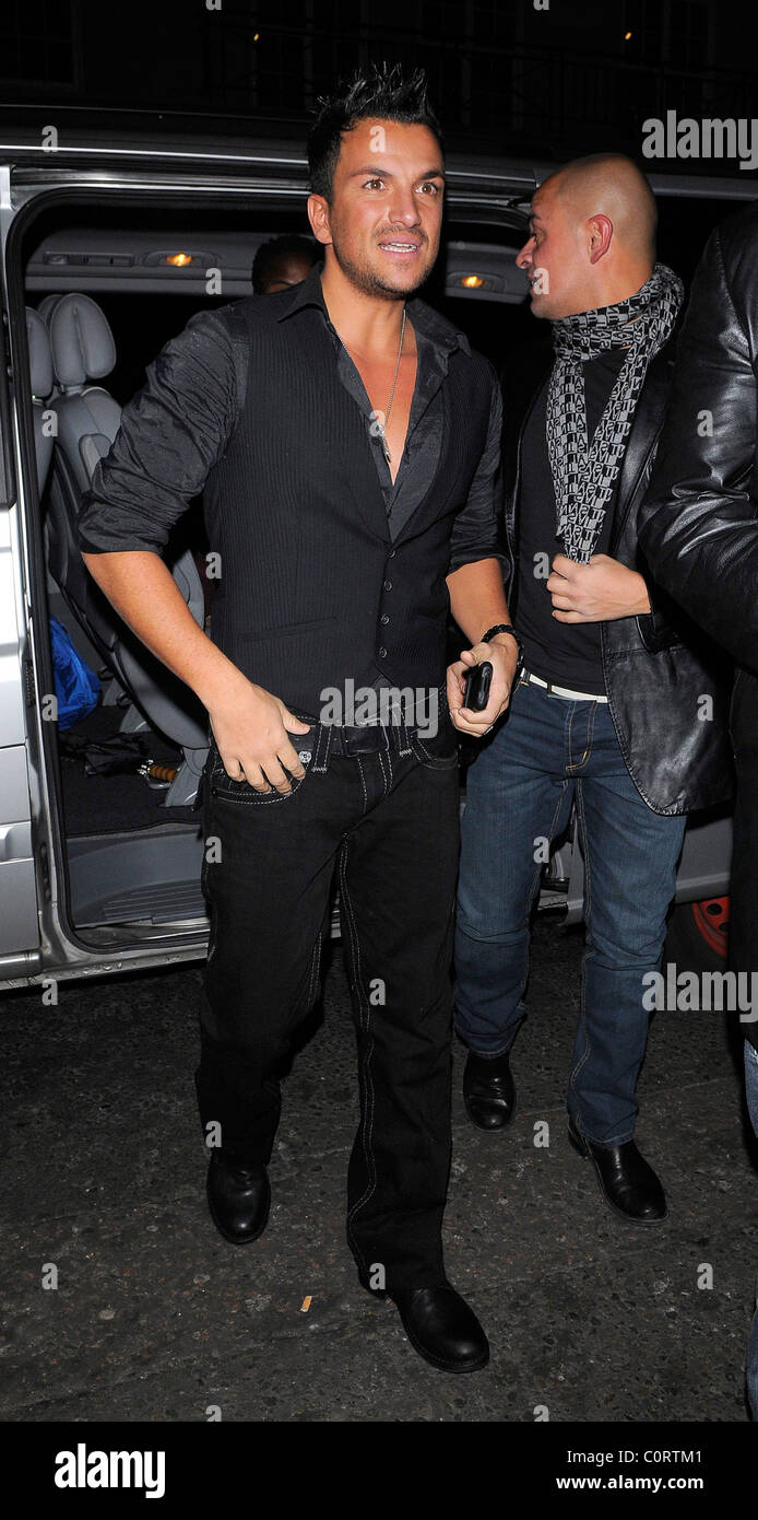 Peter Andre arriving at Nobu Berkley with his brother and some friends ...