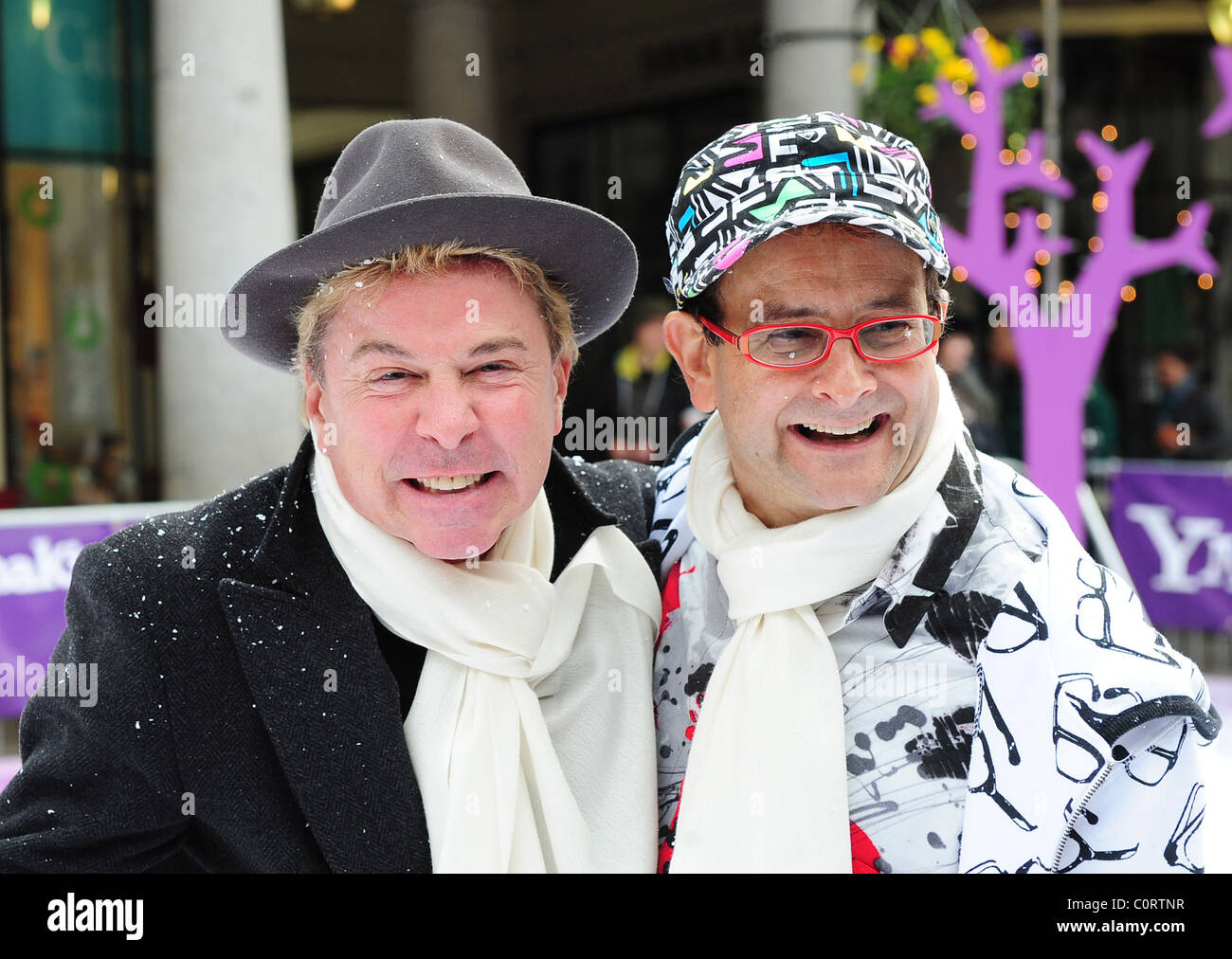 David Van Day and Timmy Mallett The Yahoo! Snowball Fight to get ...