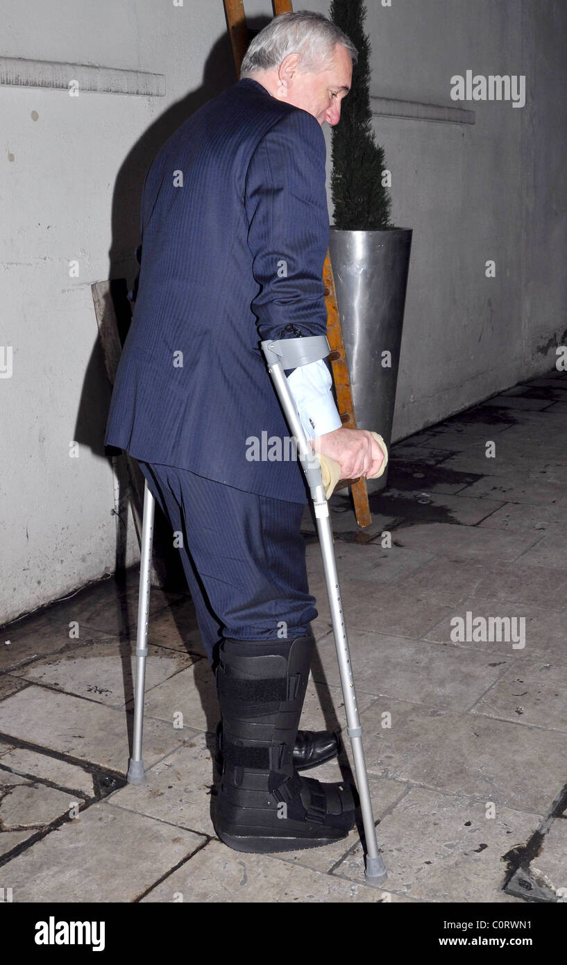 Former irish taoiseach bertie ahern hi-res stock photography and images ...