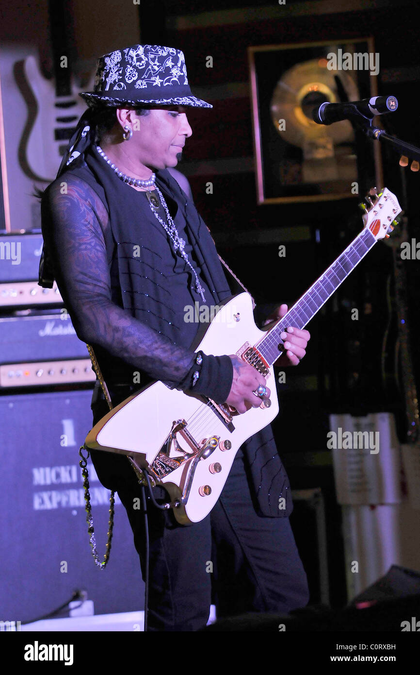 Micki Free of the Micki Free Experience performs at Hard Rock Cafe ...
