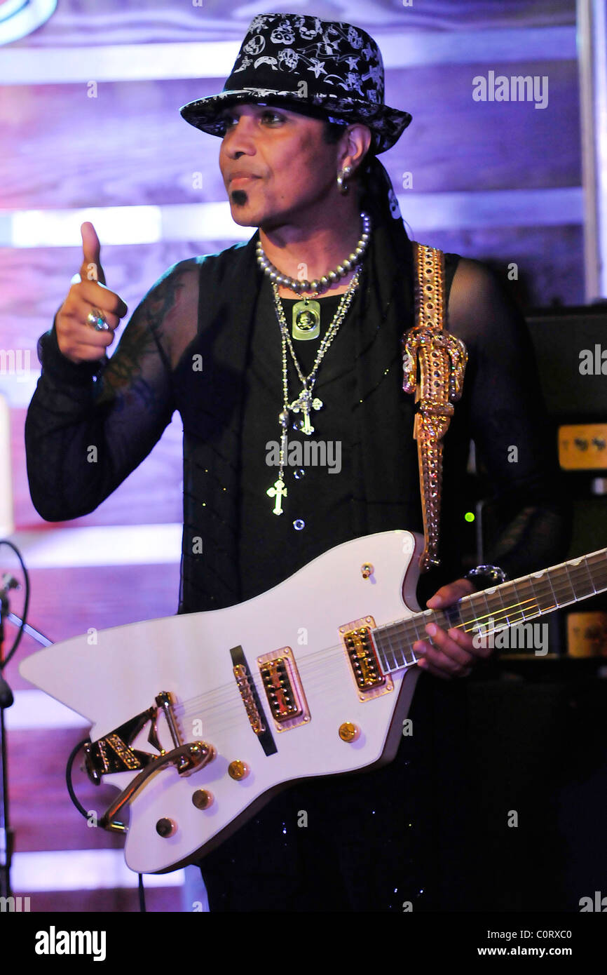 Micki Free of the Micki Free Experience performs at Hard Rock Cafe ...