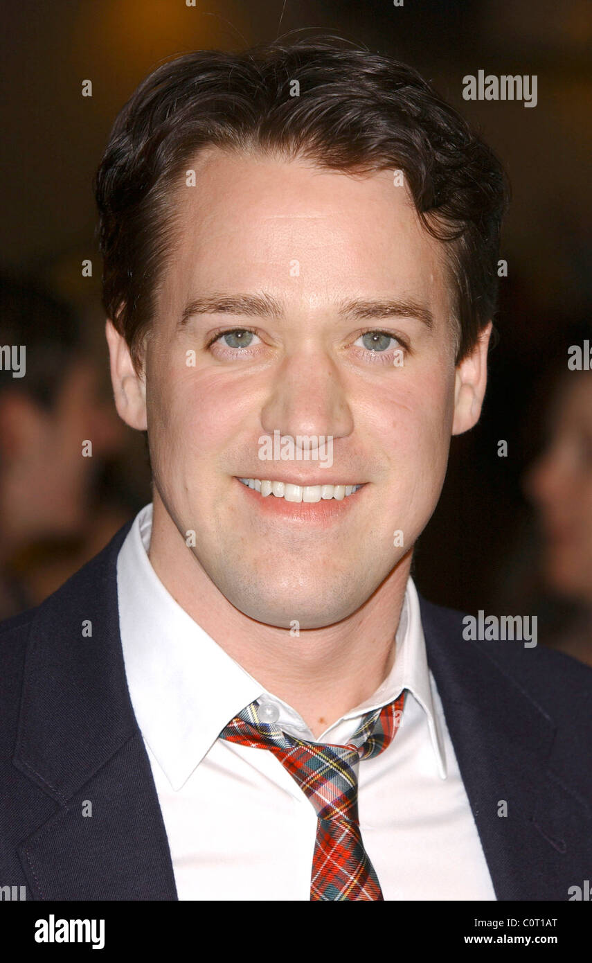 T.R. Knight arriving at the 'Marley & Me' world premiere at the Mann's ...