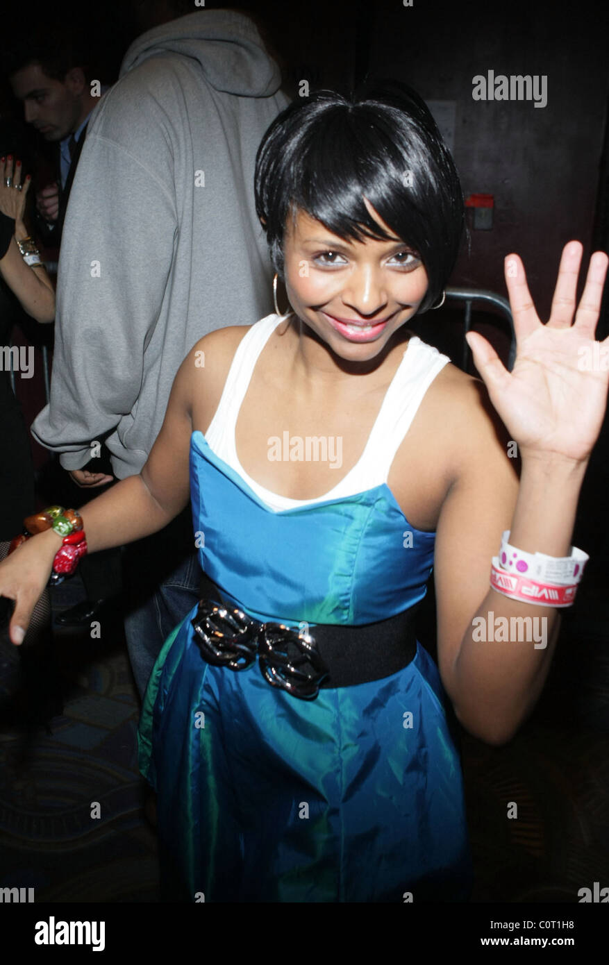 Graph Nobel The legendary Roots crew present the 'OkayPlayer Hoiliday ...