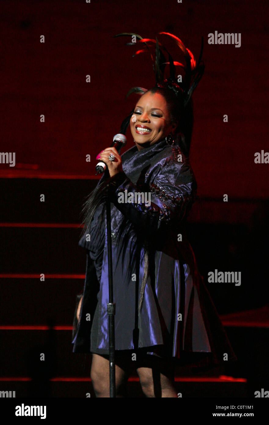 Sarah Dash Patti LaBelle and the Bluebelles reunite after 30 years to ...