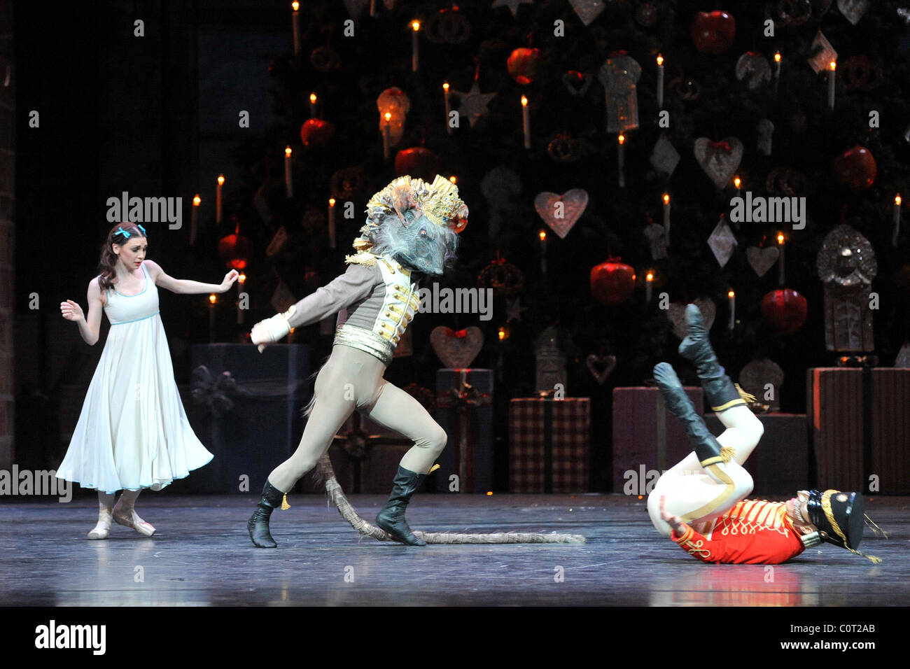 Elizabeth Harrod as Clara, Sergei Polunin as Prince The Nutcracker ...
