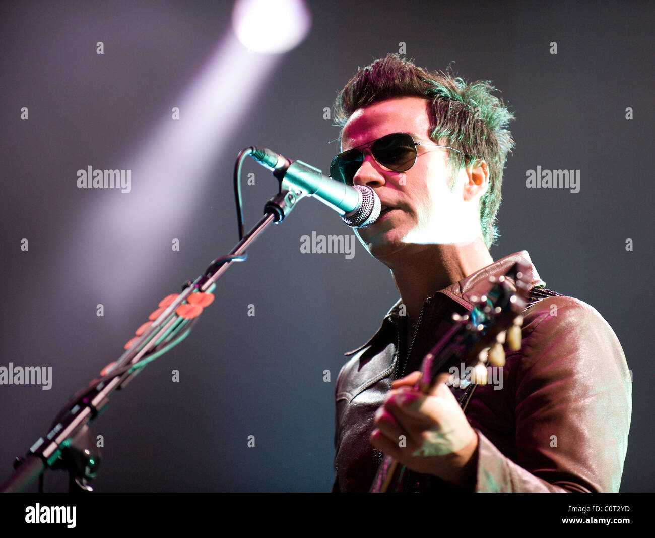 Kelly Jones of Stereophonics performing live on stage at the O2 Arena ...
