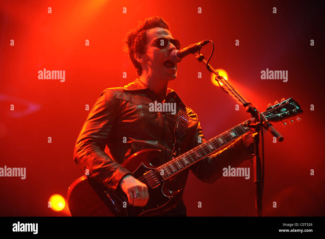 Kelly Jones Stereophonics Performing At The O2 Arena London High ...