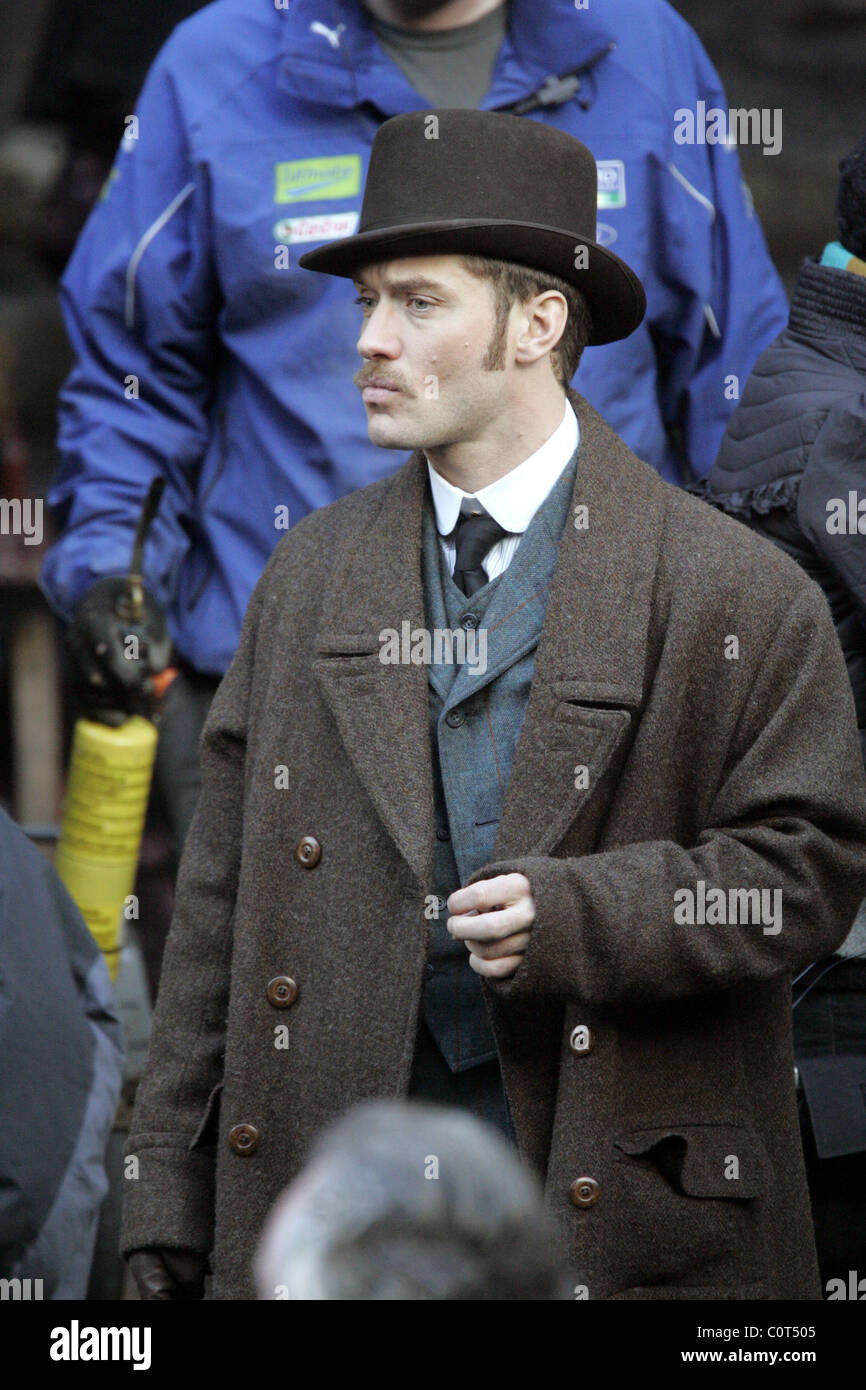 Jude Law filming on the set of Sherlock Holmes London, England - 21.12. ...