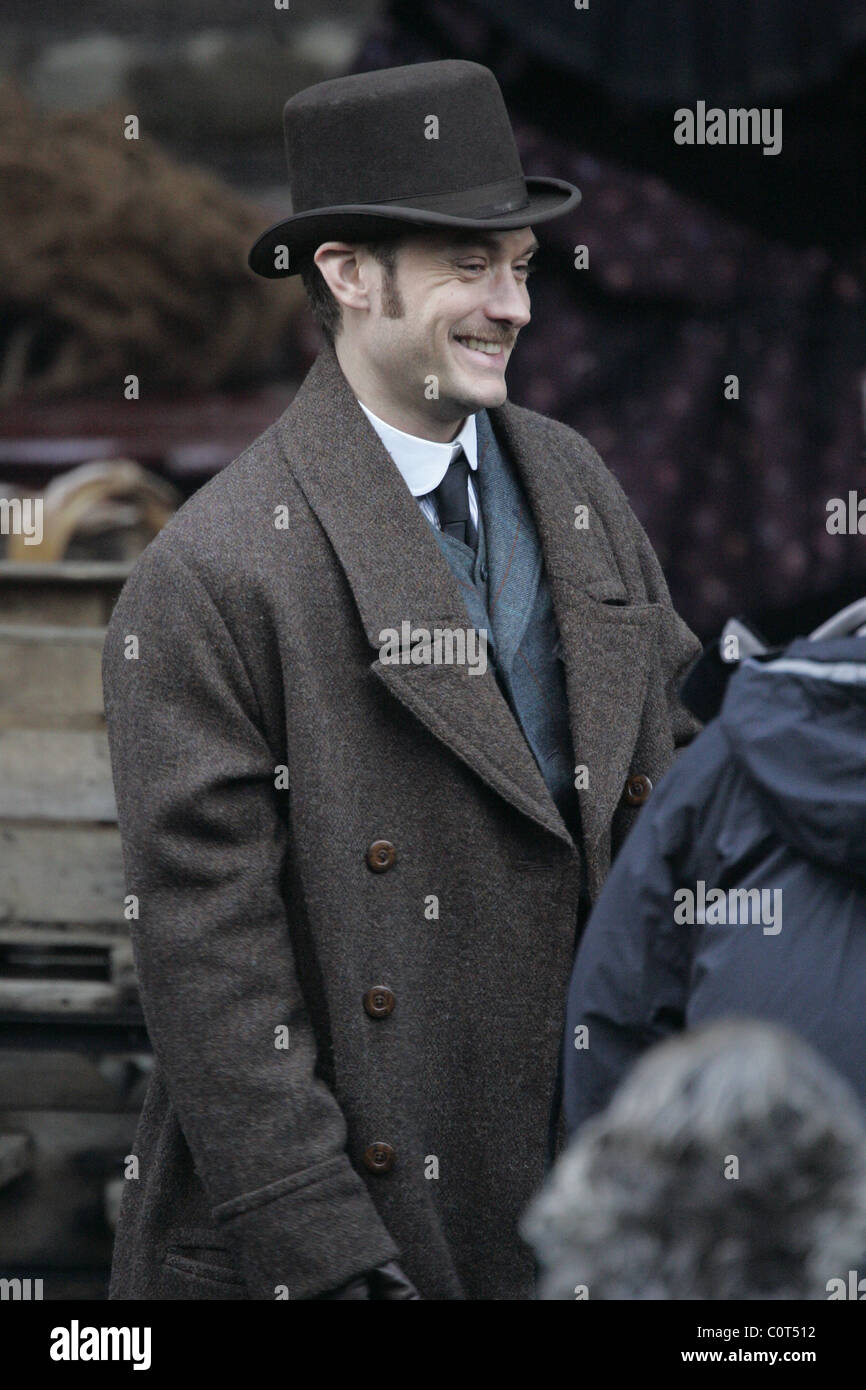 Jude Law filming on the set of Sherlock Holmes London, England - 21.12. ...