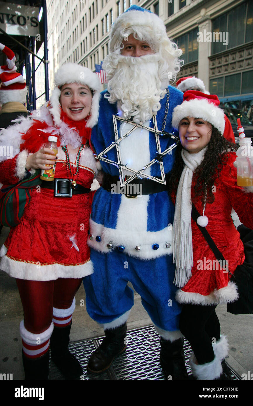 Santacon nyc hi-res stock photography and images - Alamy