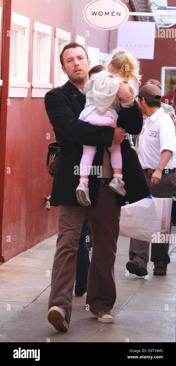 Ben Affleck out shopping with his daughter Violet Affleck at Country ...