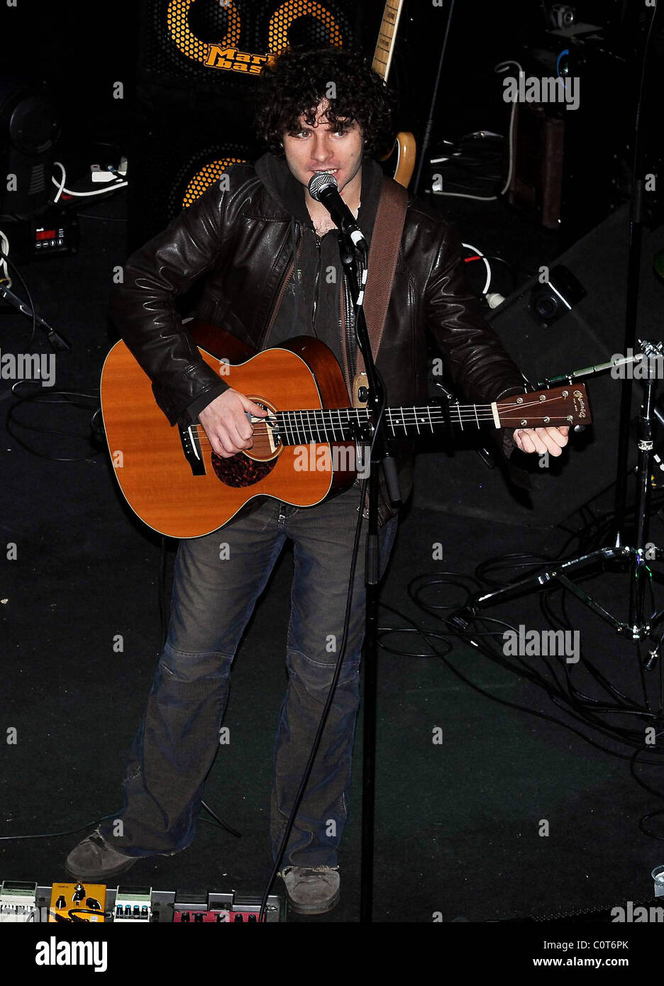 Paddy Casey Dublin Simon 'Longest Night' concert with artists Paddy ...