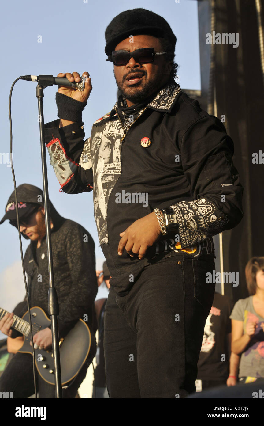 Benji Webbe of Skindred 'Buzz Bake Sale' concert at the Cruzan ...
