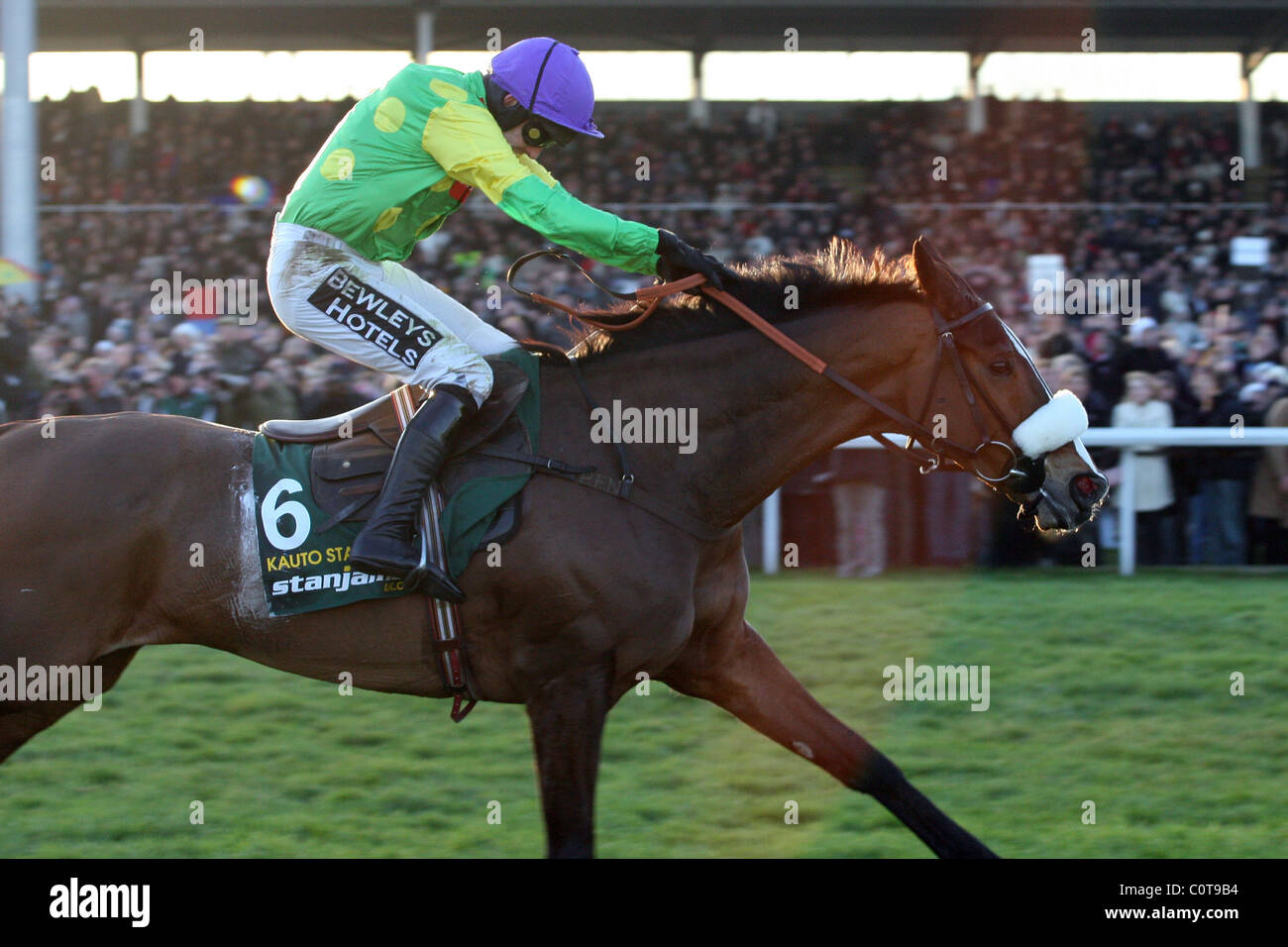 Kauto Star wins the Stan James King George VI steeple chase, winning ...
