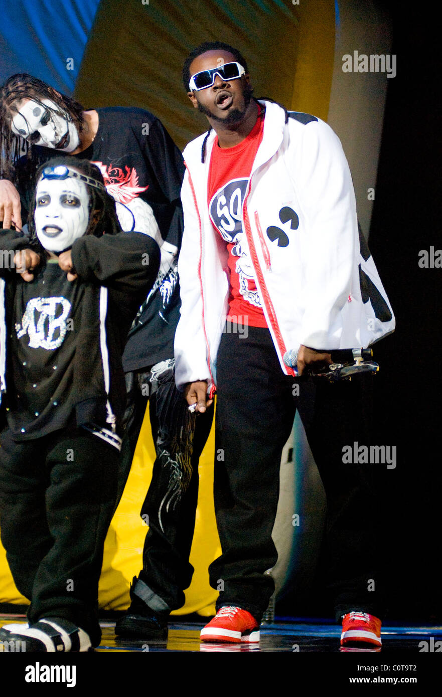 T-Pain performing live on stage at the WGCI Big Jam 2008 at United ...