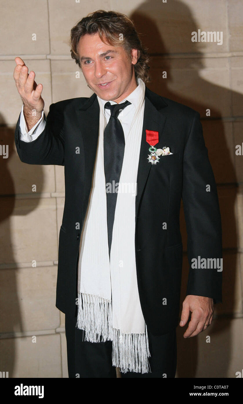 Roberto Alagna the Tenor singer was honored with the badge of 'Knight ...