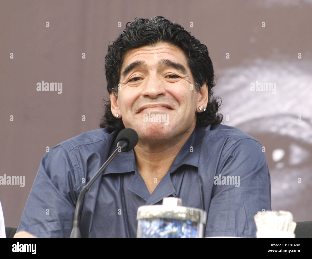 Argentina manager diego maradona hi-res stock photography and images ...