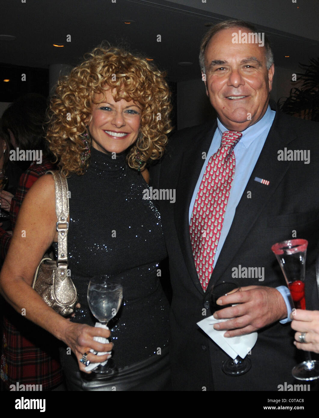 Sharon Pinkenson and Gov Rendell Karen Daroff hosts a happy holidays ...