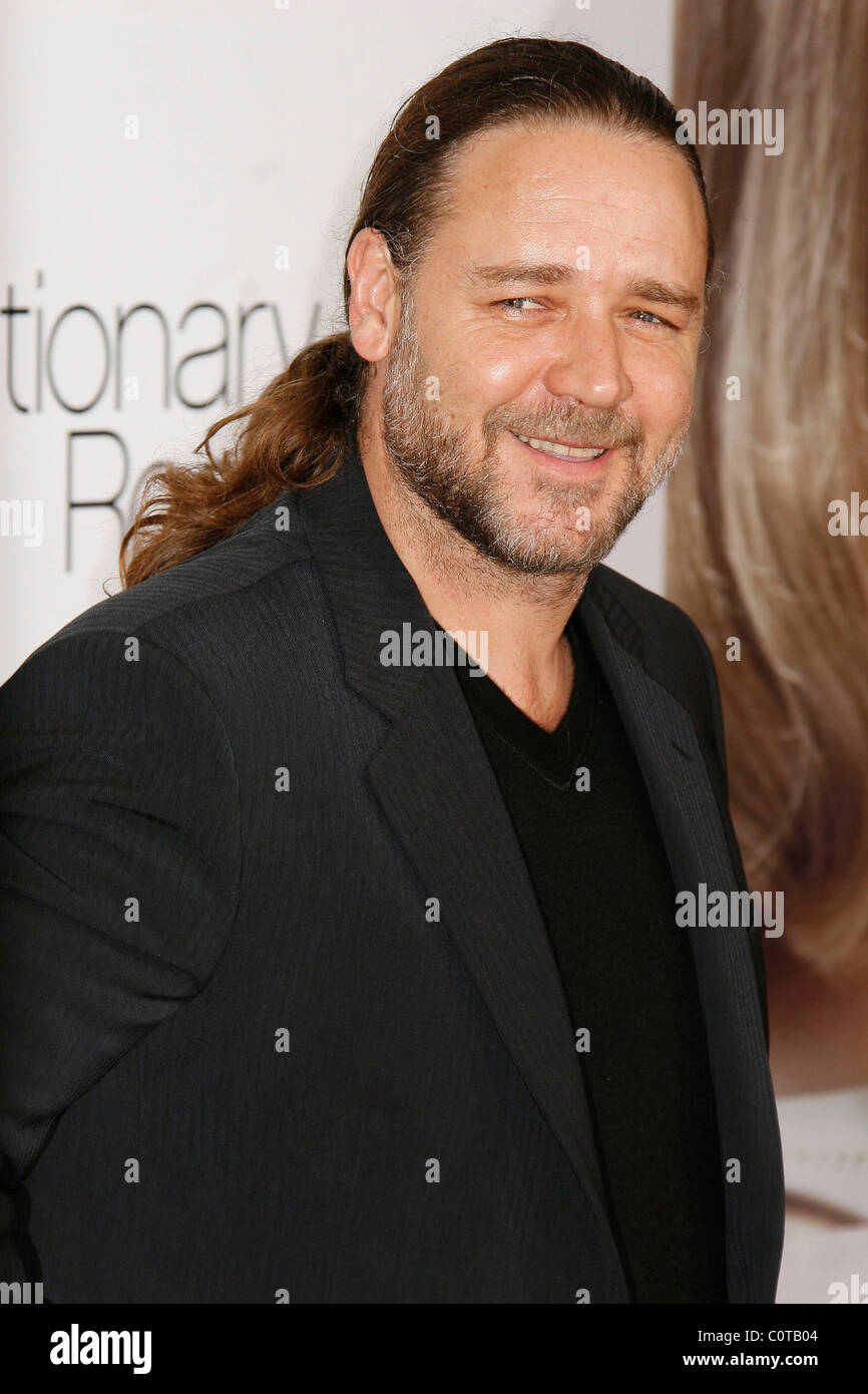 Russell Crowe Los Angeles Premiere of 'Revolutionary Road' held at the ...