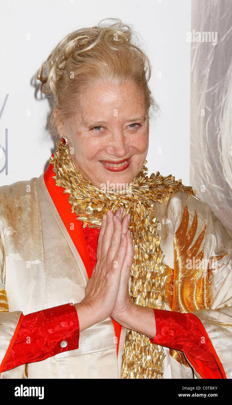 Sally Kirkland Los Angeles Premiere of 'Revolutionary Road' held at the ...