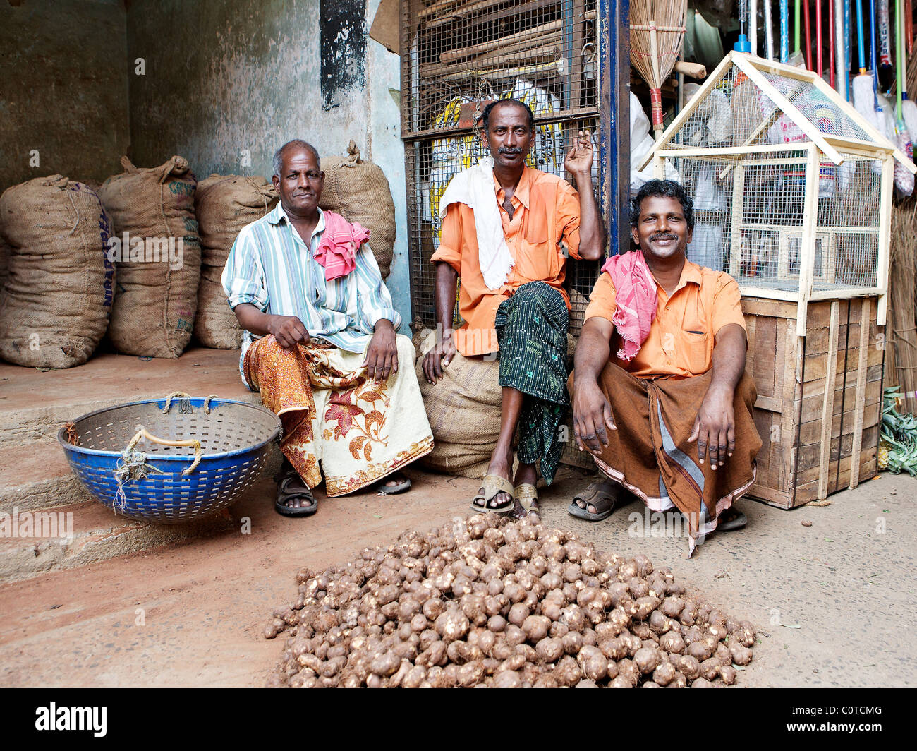 Fort Cochin market, Kerala, India; artichoke sellers Stock Photo - Alamy