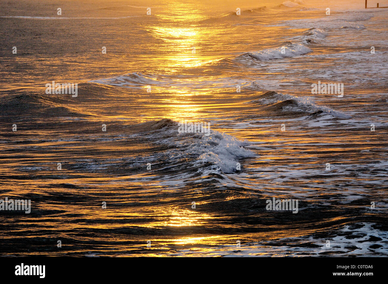 Reflections on waves hi-res stock photography and images - Alamy